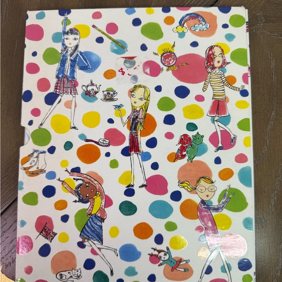 & Other Stories | Other | The English Roses By Madonna 203 Slipcase ...